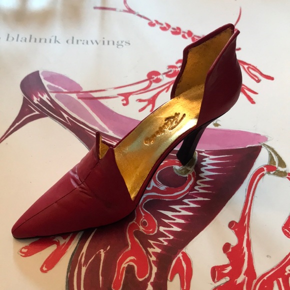 Just The Right Shoe | Accents | Just The Right Shoe Design Is Called ...